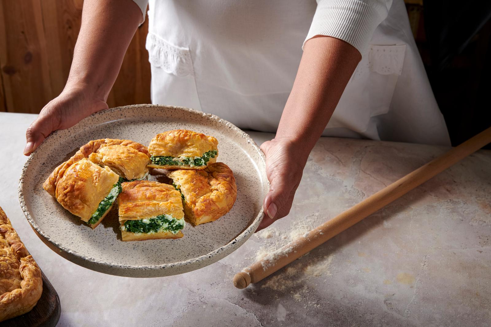 Παραδοσιακές Χειροποίητες Πίτες - YiaYia Pies